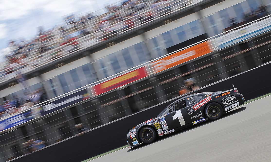 Borja García y Carmen Boix en el estreno de la Whelen NASCAR Euroseries - Circuit Ricardo Tormo