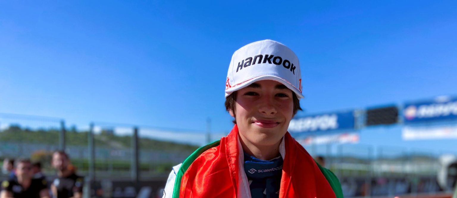 Nikola Tsolov gana la primera carrera de Fórmula 4 - Circuit Ricardo Tormo